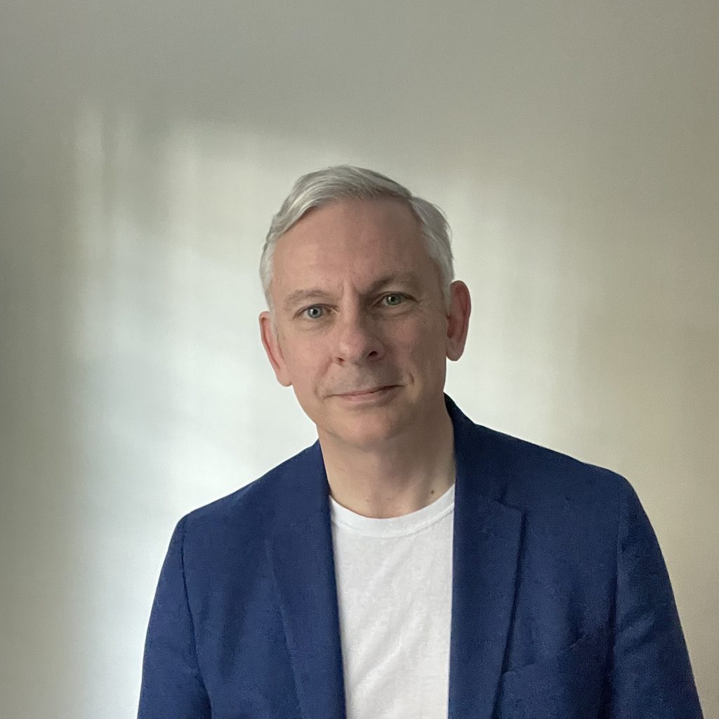 Biography - Andrew Shenton